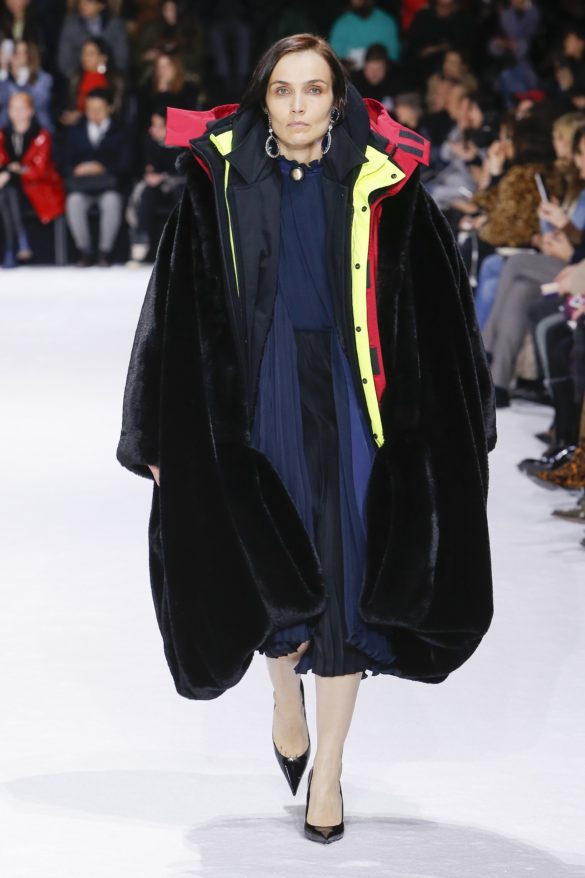 PFW - BALENCIAGA or "The Homeless -Zip Code 75007- Sophisticated look ...